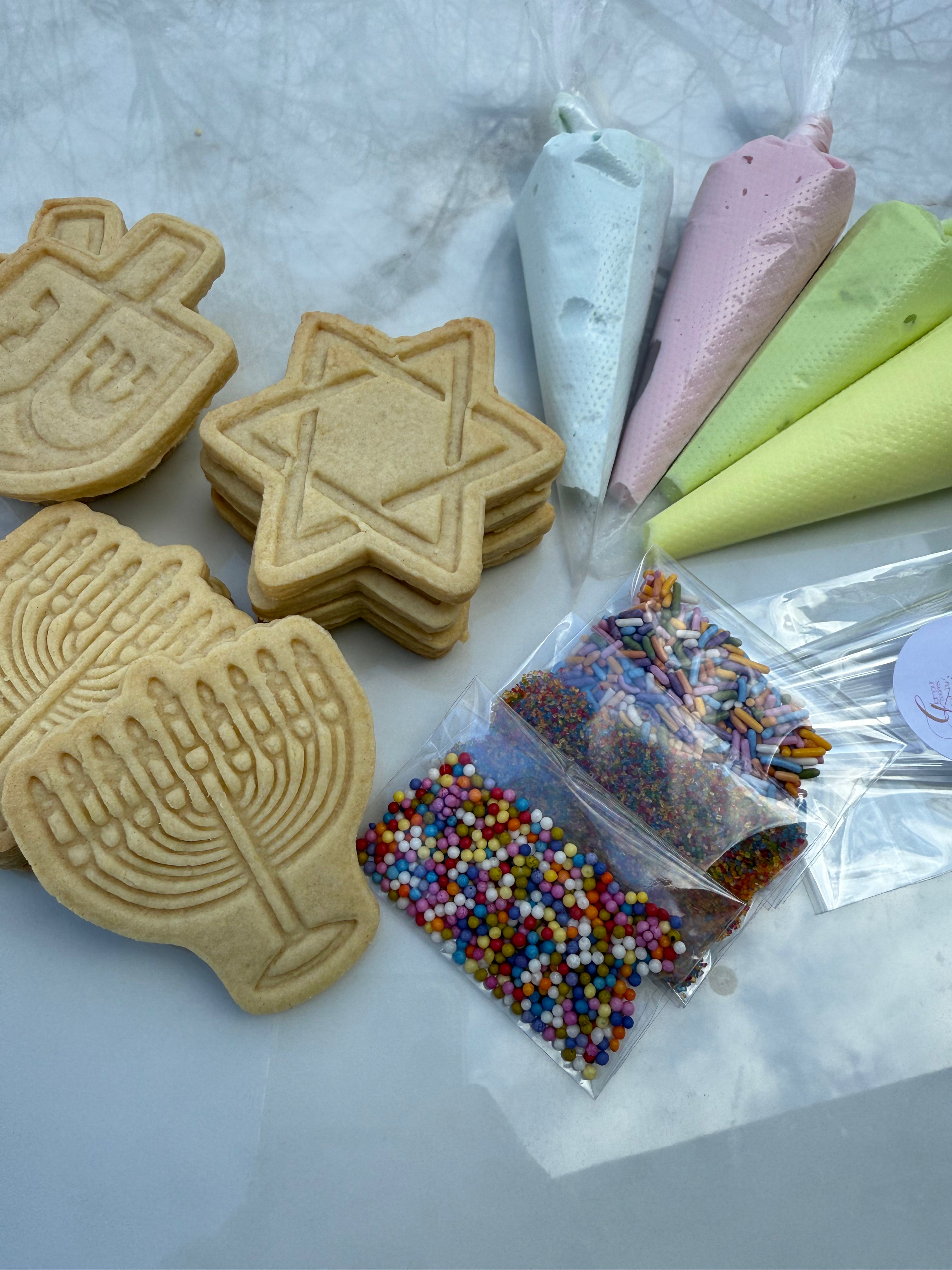 Dye free DIY cookie decorating kit – Glamour Cookies